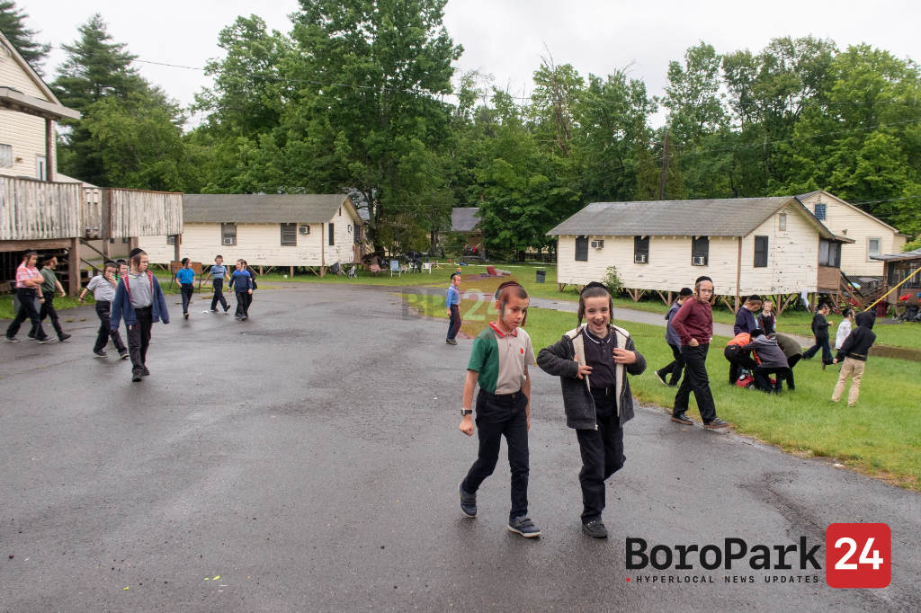 A visit at Camp Shalva Bobov – Boro Park 24
