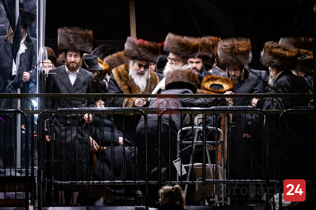 Photo Gallery: Wedding in Courts of Bobov-45 and Rachmestrivkah – Boro ...