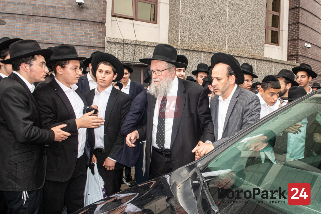 Photo Gallery: Levaye of Rav Aaron Schechter, zt”l, Rosh Yeshivas ...