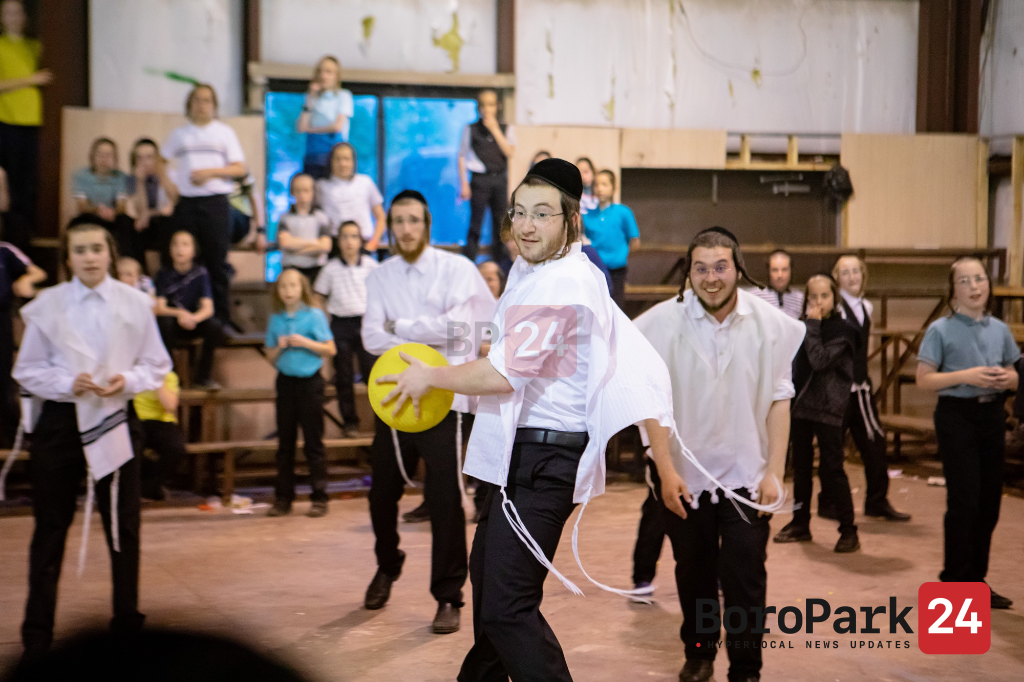 A visit at Camp Shalva Bobov – Boro Park 24