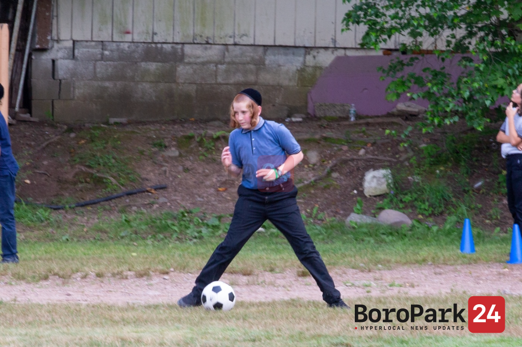 Photo Gallery: A Visit at Camp Shalva Bobov – Boro Park 24