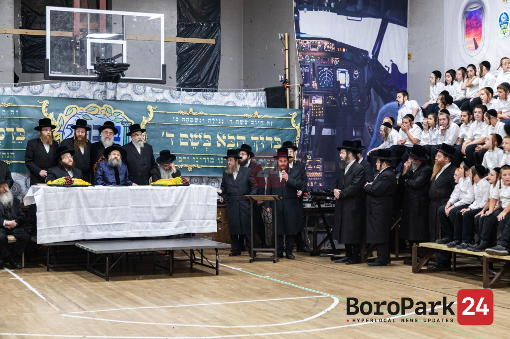 Photo Gallery: Bobov-45 Rebbe visiting the Bobov-45 Day Camp in Boro ...