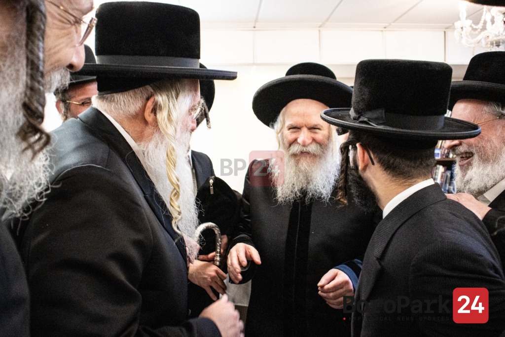 Photo Gallery: Bobov Rebbe on Vacation in Miami, Florida – Boro Park 24