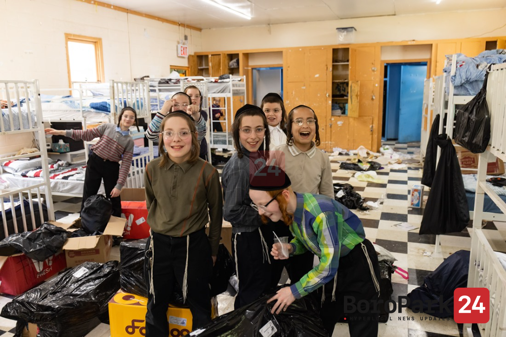 Photo Gallery: Talmidim of Camp Rav Tov Satmar Arriving to Camp – Boro ...