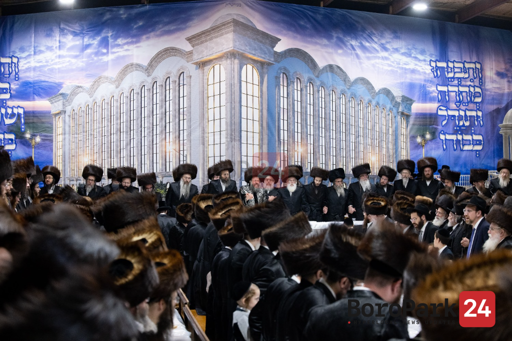 Photo Gallery: Sukkos in Bobov-45 – Boro Park 24