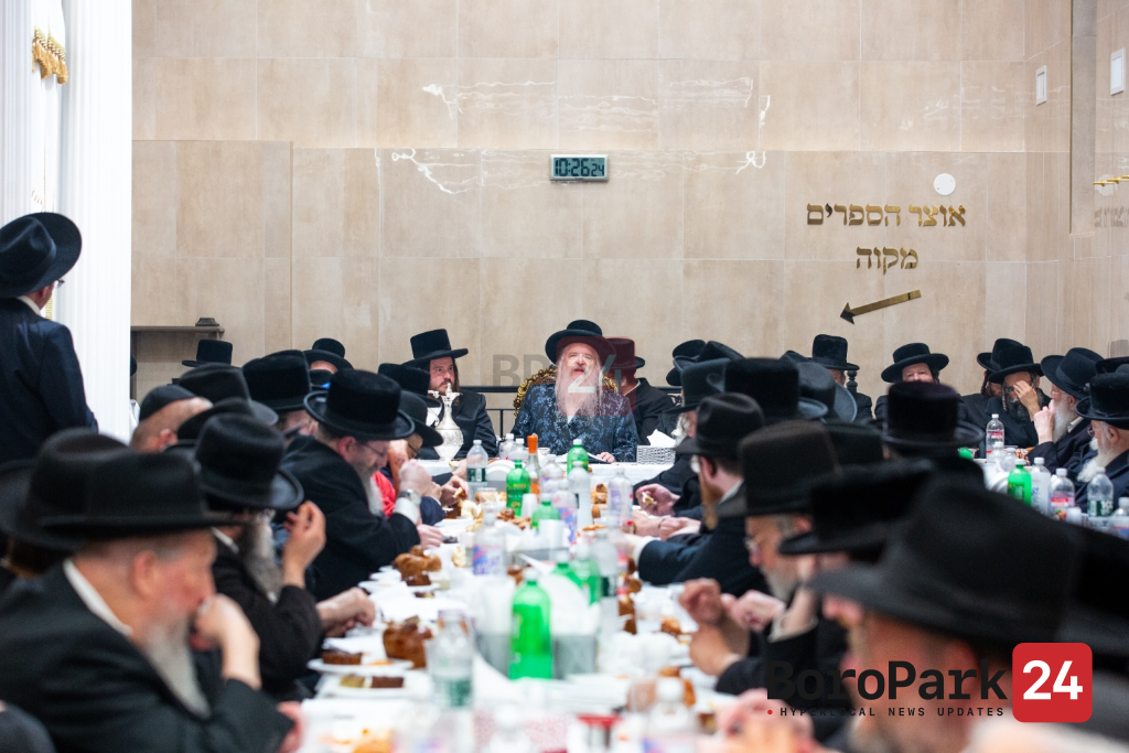 Photo Gallery: Yurtzeit of the Bluzhev Rebbe Zt”l by his son the ...