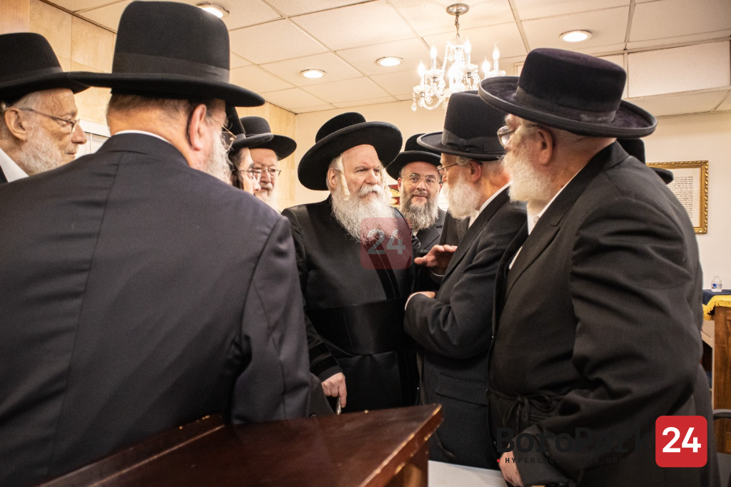 Photo Gallery: Bobov Rebbe on Vacation in Miami, Florida – Boro Park 24