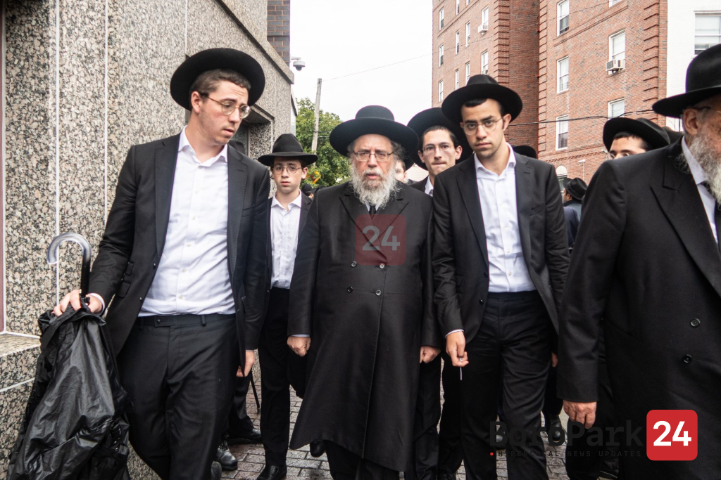 Photo Gallery: Levaye of Rav Aaron Schechter, zt”l, Rosh Yeshivas ...